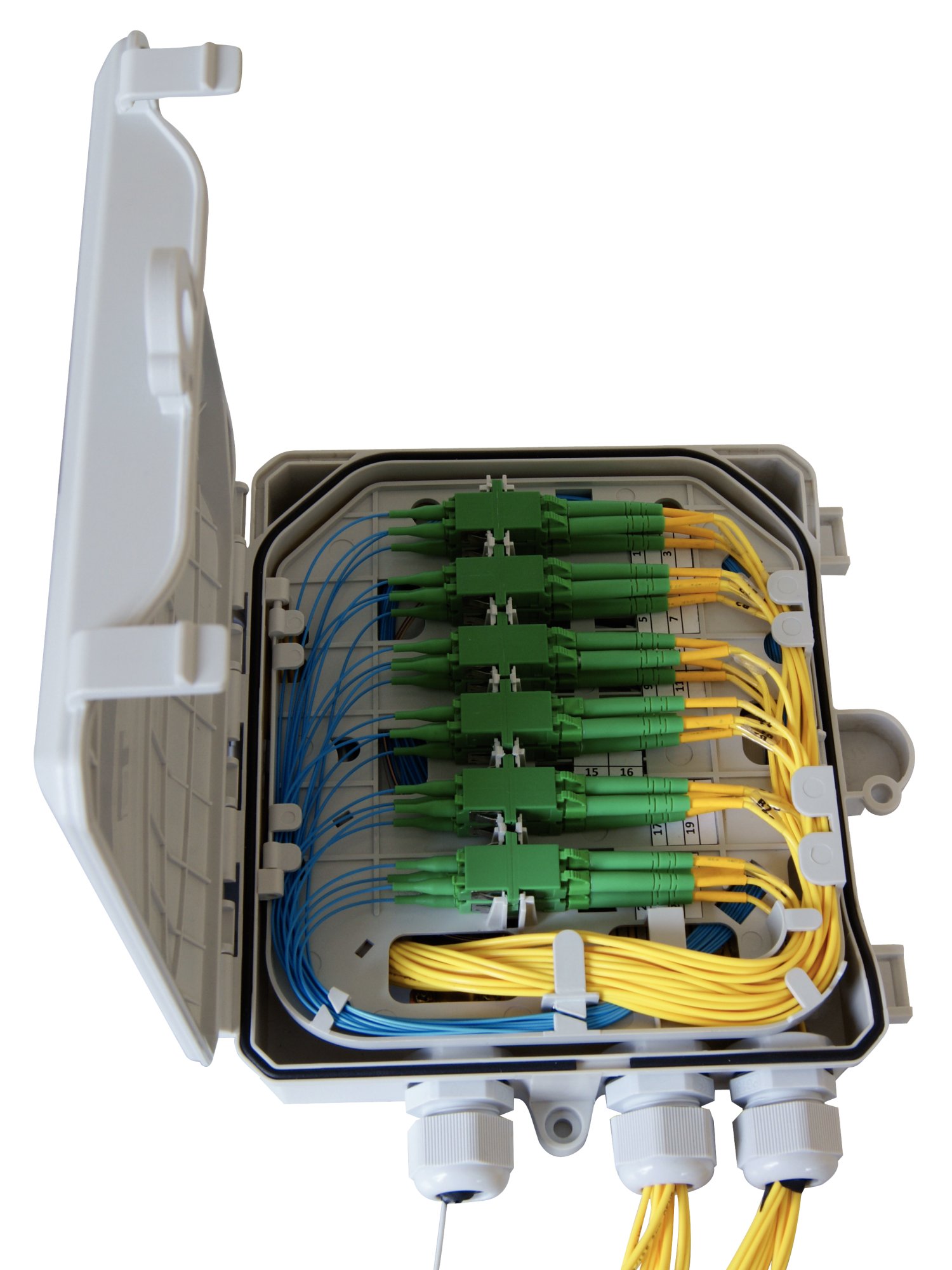 Boîtier optique 24 FO à équiper pour 12 raccords SC simplex ou LC duplex - Gigamedia